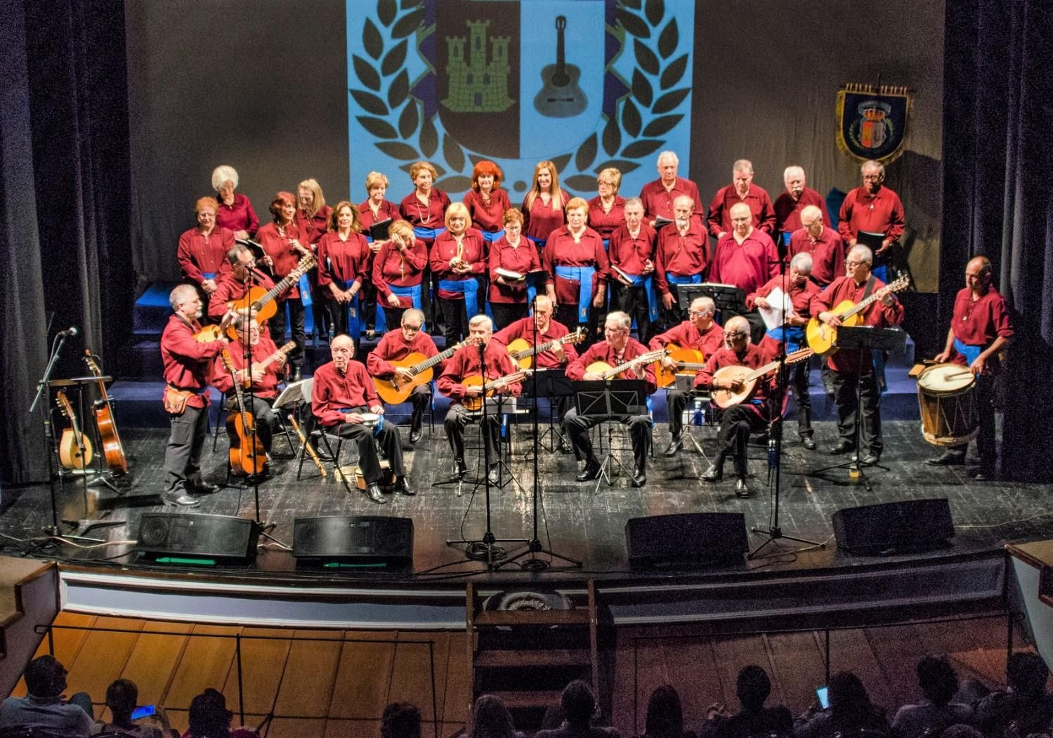 El grupo musical “Parranda Castellana” presentó el pasado viernes 10 de ...